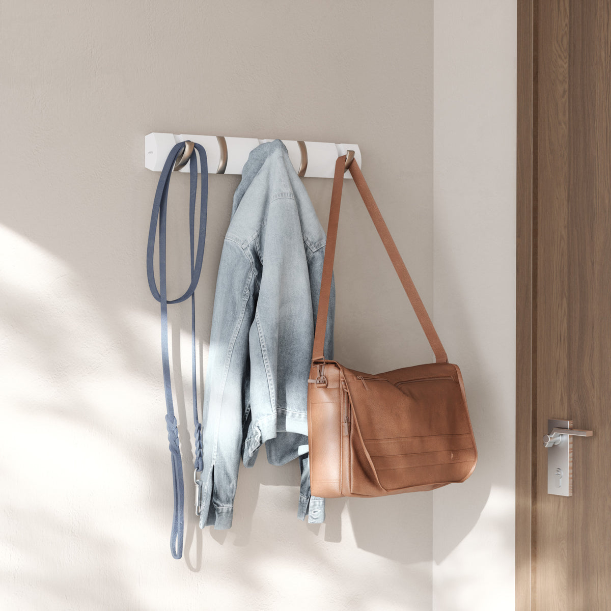 Shop Modern Coat Racks & Valet Stands for Your Home – Umbra Canada